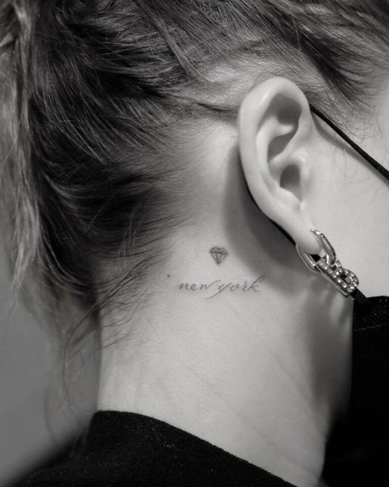 Tatuagens Da Hailey Bieber As 15 Tattoos Mais Marcantes Da Modelo E 8947